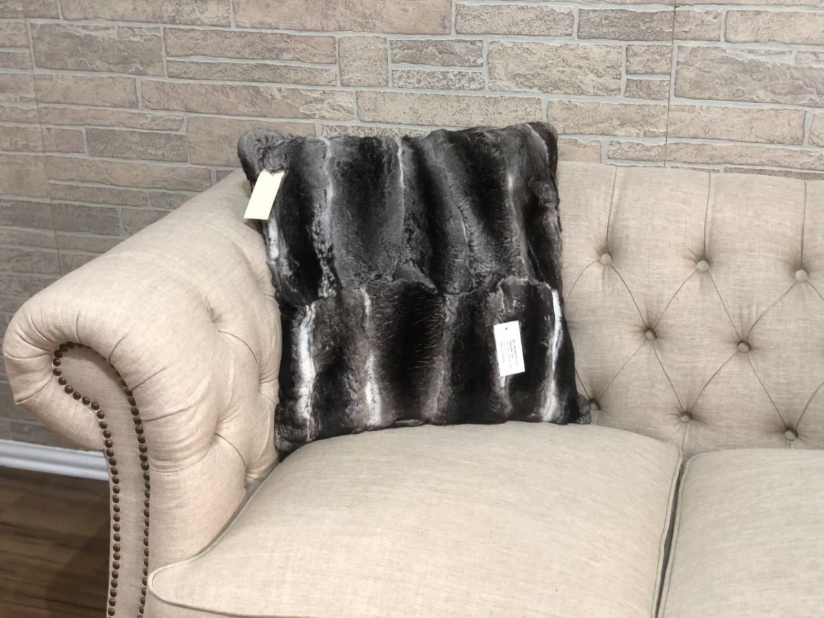 Closeout Pillows - BSTrading